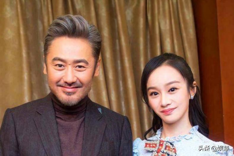 Chen Yulin took a photo with her son. The eyebrows and eyebrows of the ...