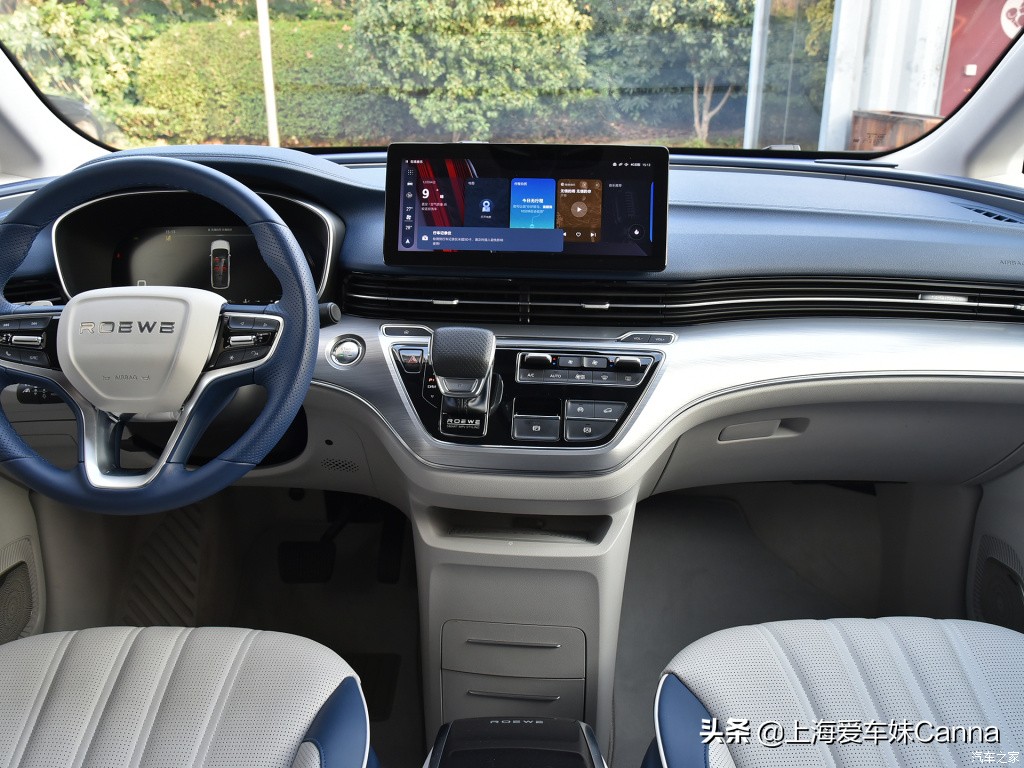 China's high-end MPV is beginning to rise, the highest voice of Roewe IMAX8 first upgrade ...