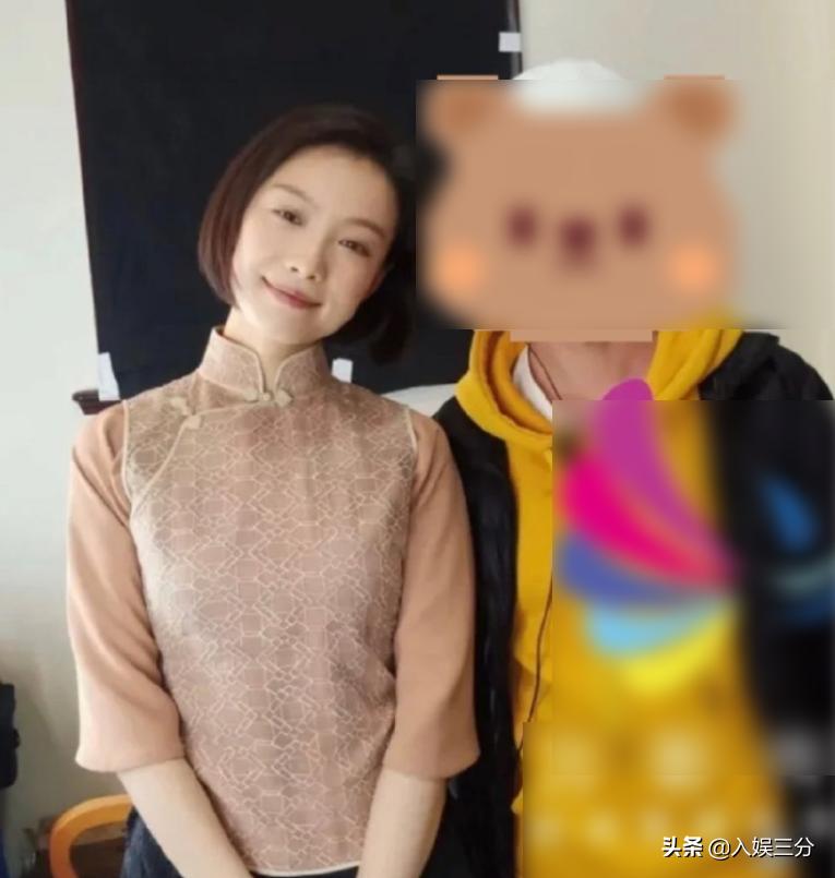 "1921" actor group photo, gentleman Zhu Long Liu Haoran, Zhao Lusi's ...