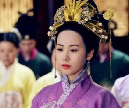 Empress Qian of Ming Dynasty Yingzong, crying blindly for her husband ...