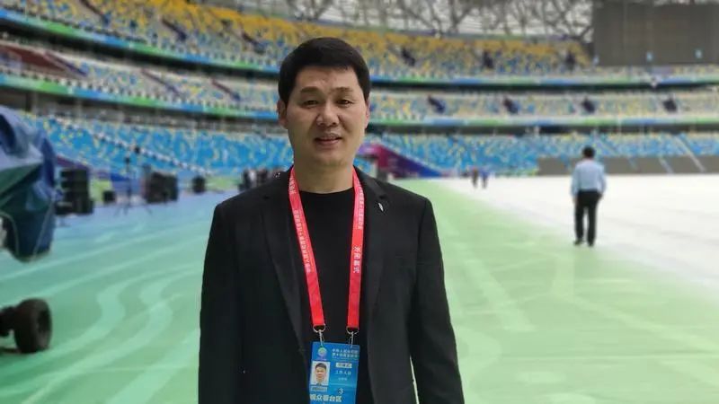 Chang'an Zuo Huiqi sings on the 14th National Games - iNEWS