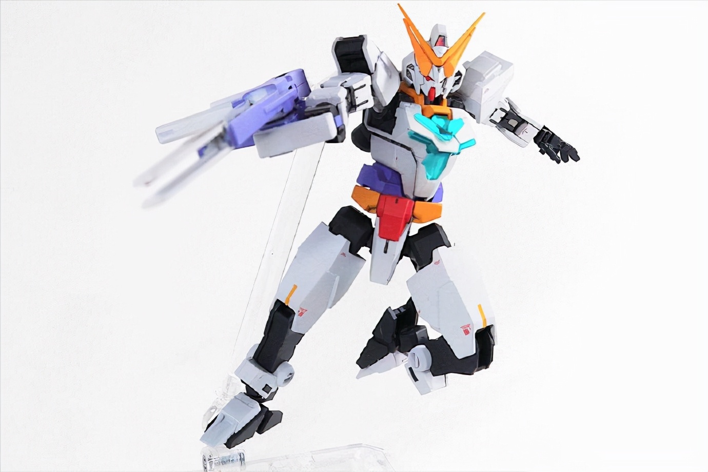 Core Gundam Modification V2 Gundam Model - iNEWS