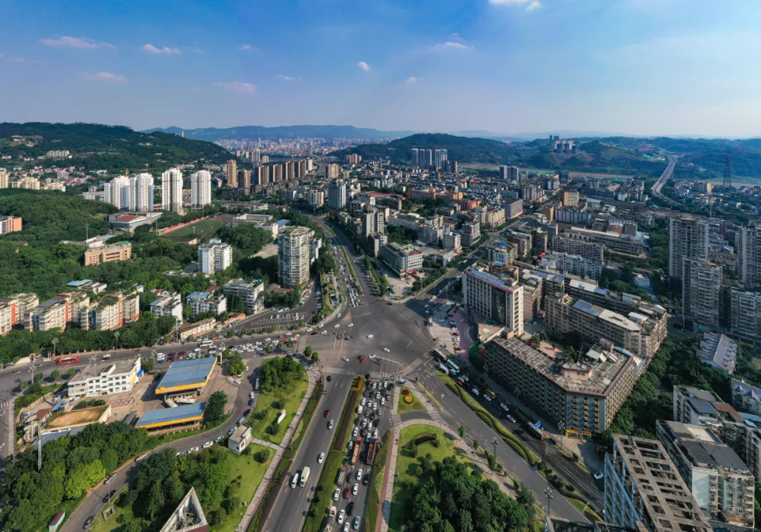 Yibin Cuiping District: "Man's Hometown" Happiness Cuiping - iNEWS