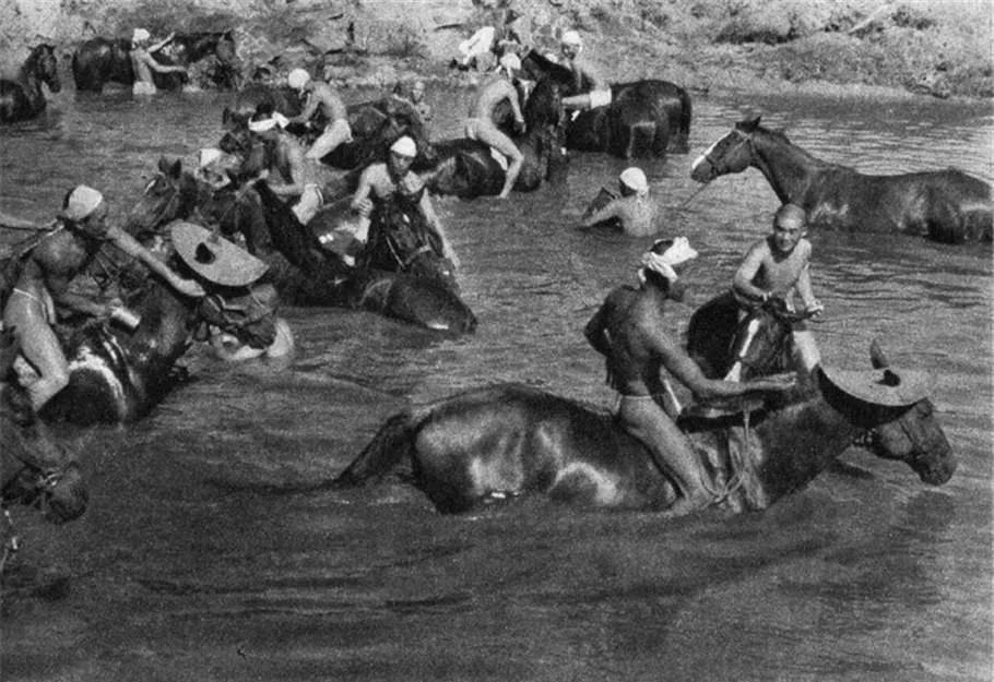 Absolutely rare. Picture 1 is a female gangster who is about to be Ling ...