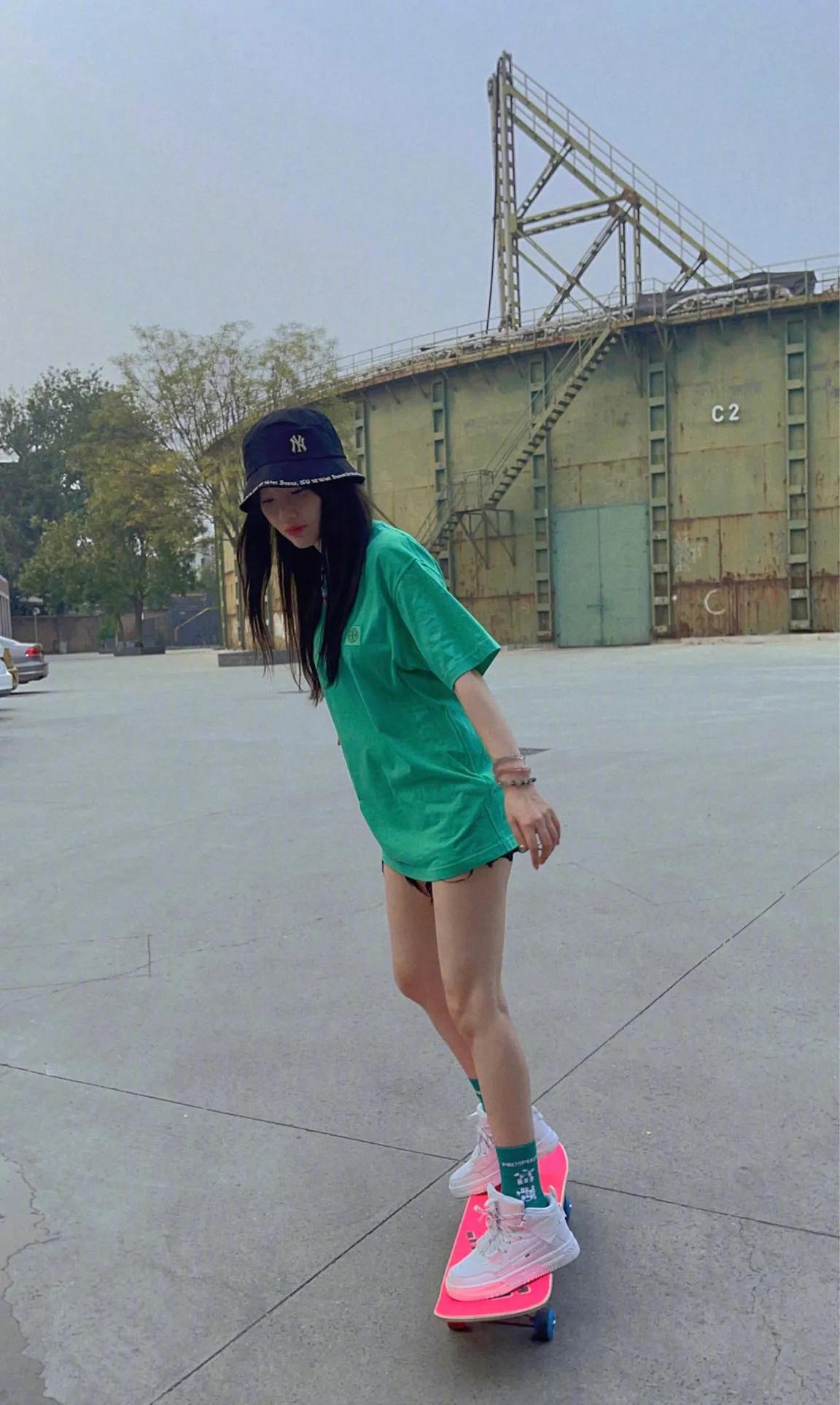 Recent photos of Ma Rong, Bai Baihe, Li Xiaolu - iNEWS