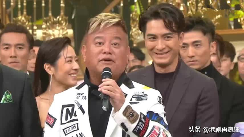 Chen Baixiang returned to TVB to celebrate the 53rd anniversary, with a ...