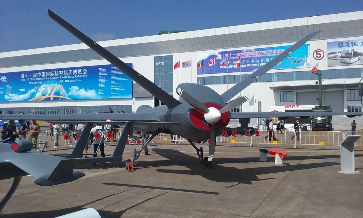 China WJ700 flew for the first time, with high-altitude, high-speed ...