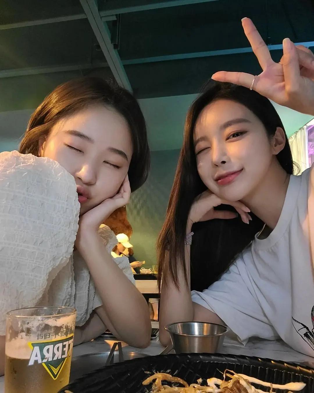 South Korean beauty model 소이soy, gradually waning her color, she has a ...