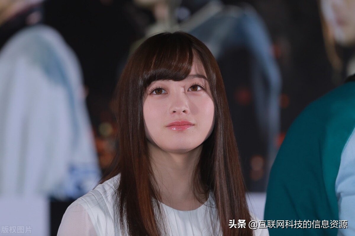 Hashimoto Kanada magazine cover angelic face and healing smile - iNEWS