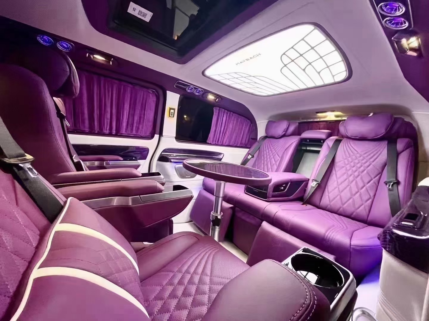 "Sister-in-law" was born, the dual-color Maybach Vito, do you like it ...