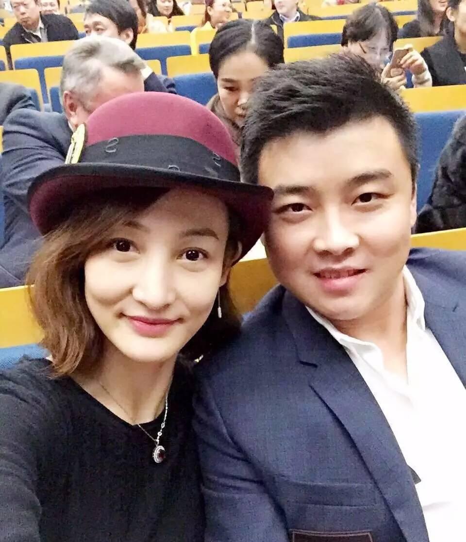 Yan Boya has beautiful photos. She has been married to Wang Hao for ...