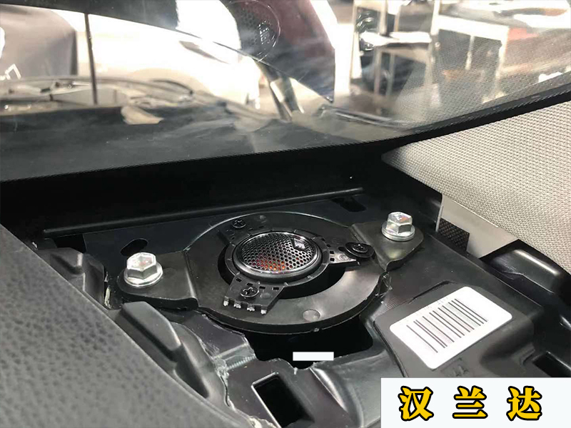 Toyota Highlander upgrades JBL speaker, installs a processor and ...