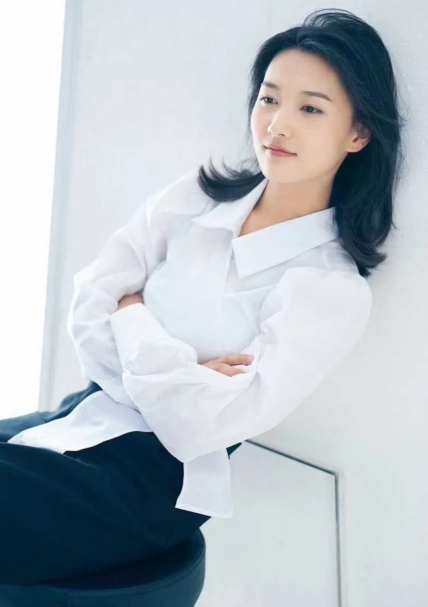 Chen Meiyi, a beautiful and timeless schoolmaster - iNEWS