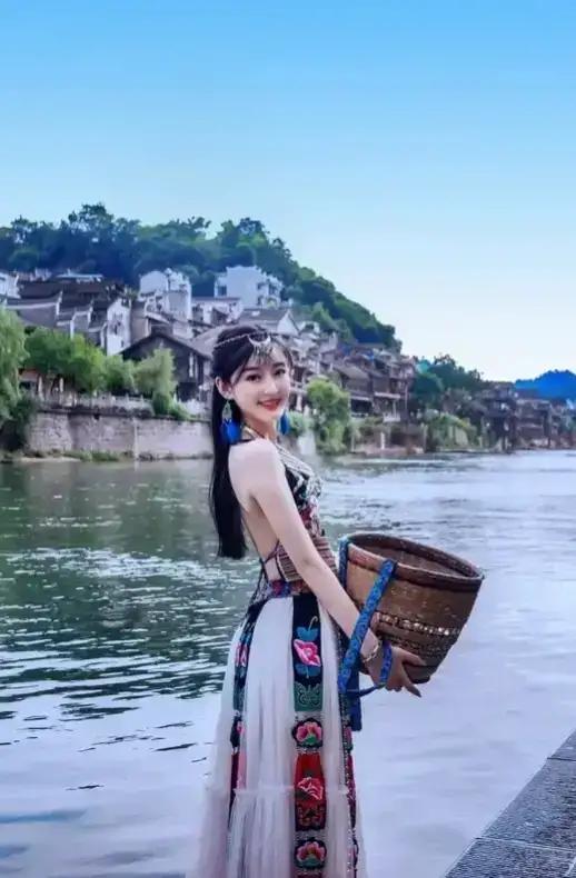 Poetry River Browsing——Appreciation and Analysis of Du Mu's Love Poems ...