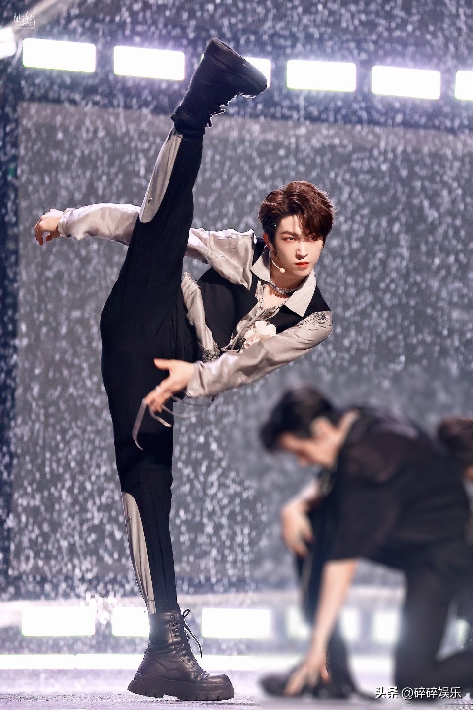 INTO1 True Night: Surprise for Riki's debut, Mika has made significant progress, Liu Yu is ...