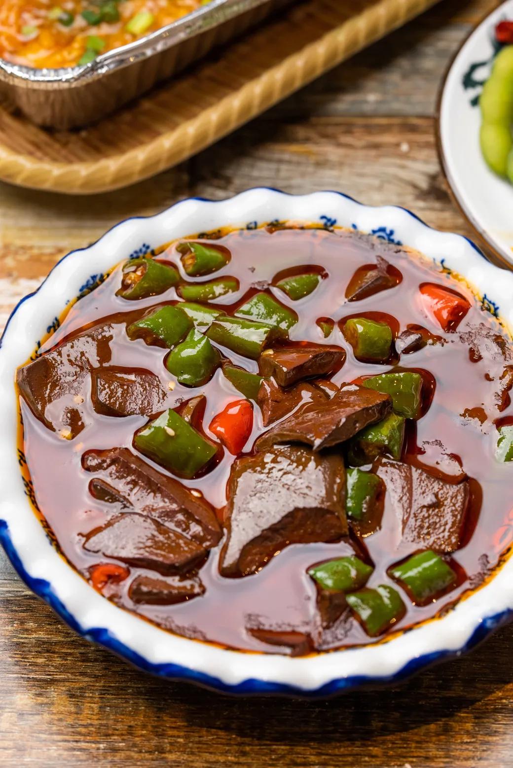 The "Giant Roasted Beef Leg", which sells for 10w a year, was finally ...