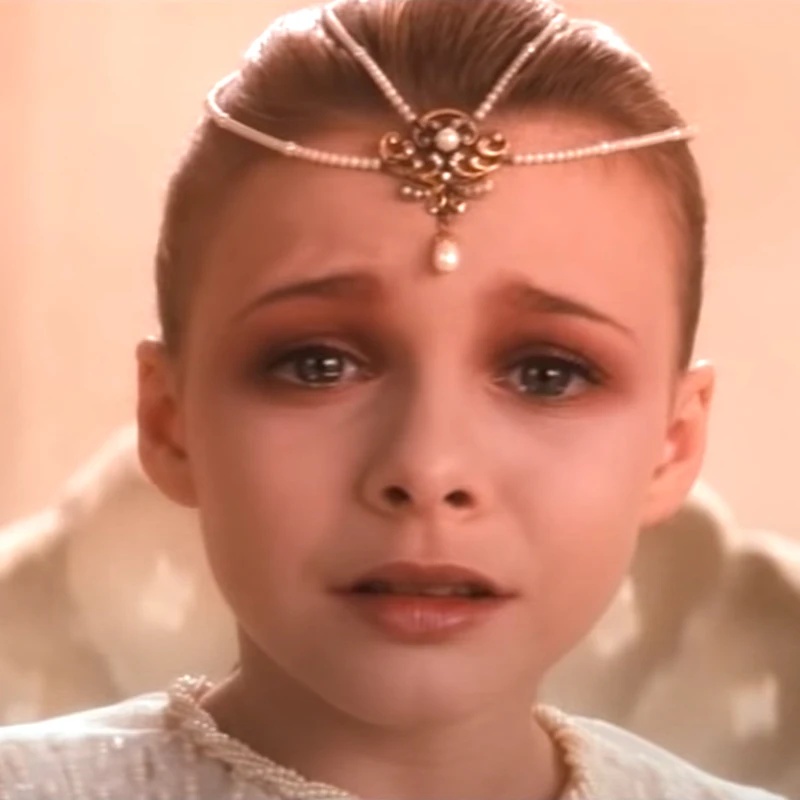 What happened to the childlike queen in "The NeverEnding Story"? - iNEWS