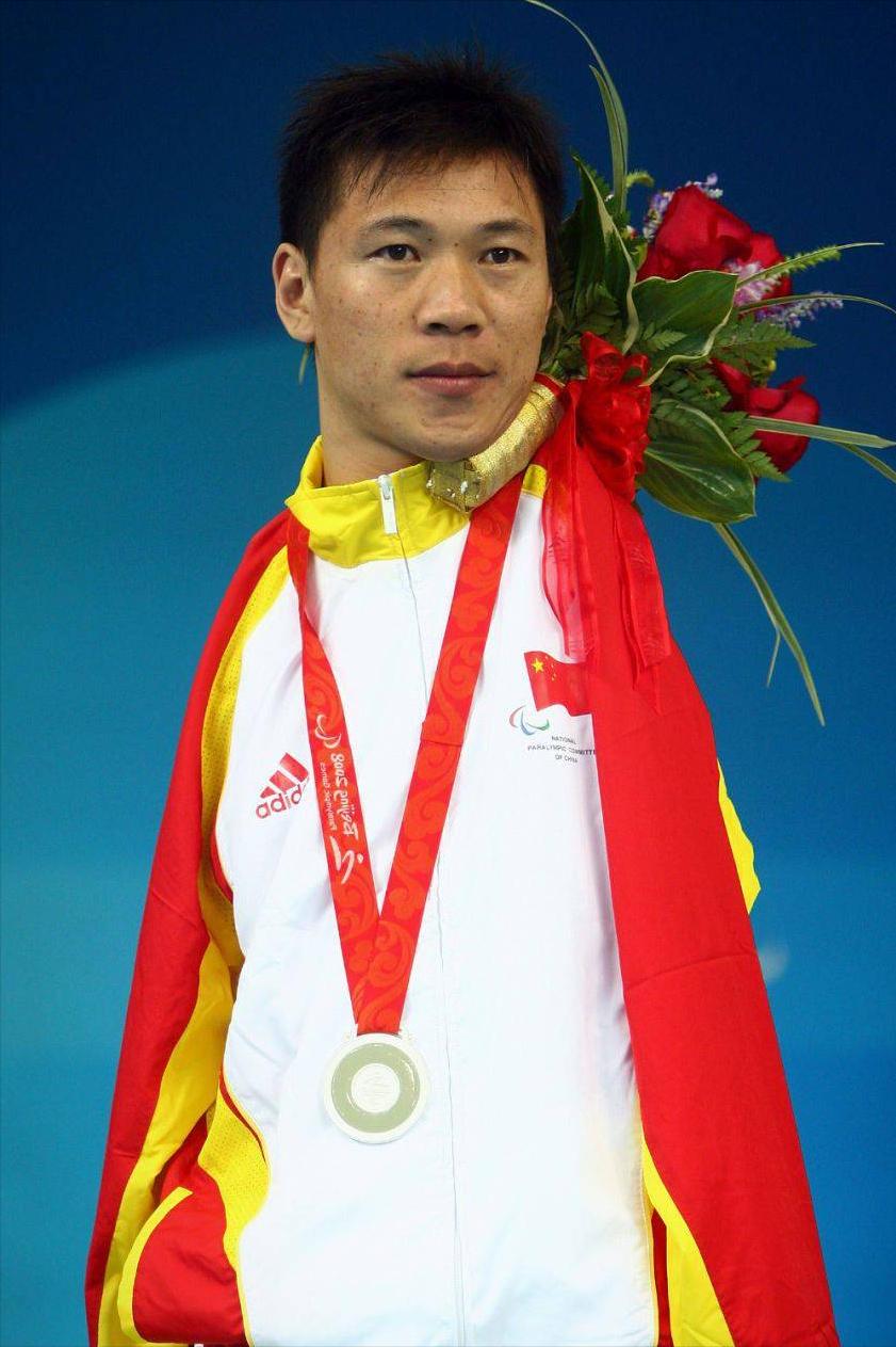 Armless Frog King He Junquan: Behind the 26 gold medals, there is the ...
