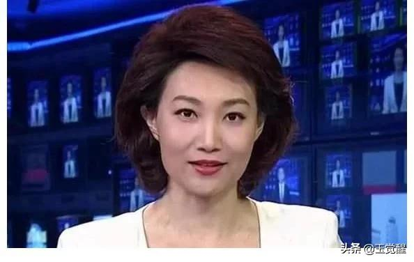 She is Li Zimeng, the host of CCTV. It turned out to be a fake name ...