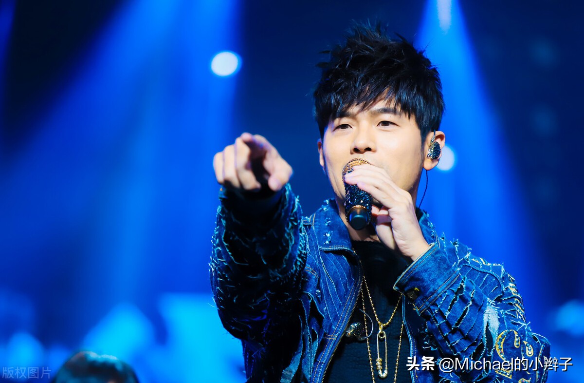 Chinese male singer, who has the widest range?A super singer with four ...