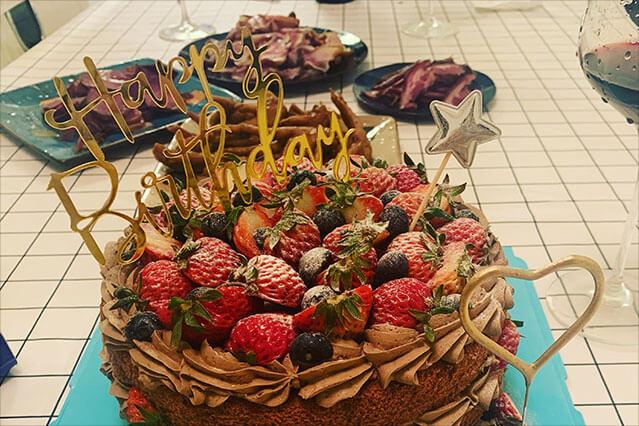 How to save the birthday cake that I can't finish eating?These ...