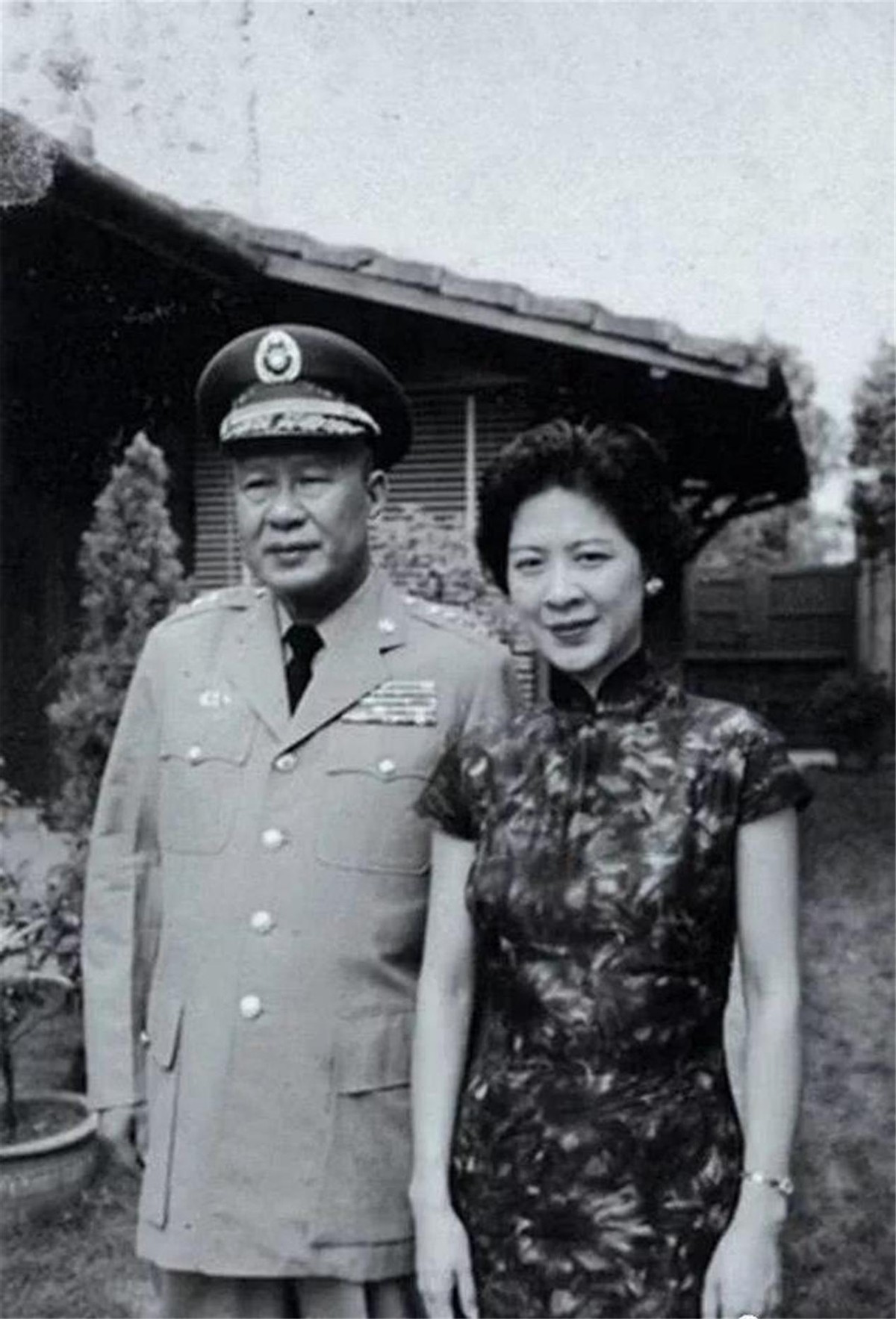 How did Bai Chongxi, who fell in love with Chiang Kai-shek and killed ...