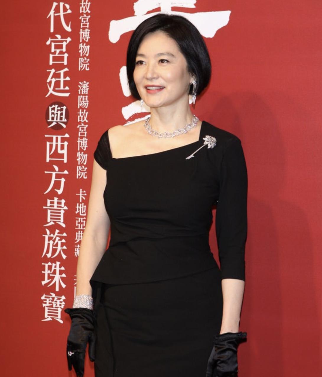 Brigitte Lin has been beautiful all her life. She wore a "starry sky ...