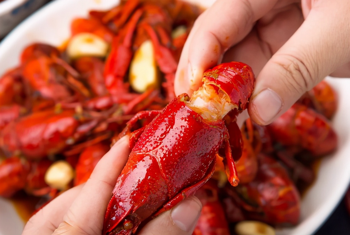 Is the shrimp head "yellow" or "shit"? After listening to the ...