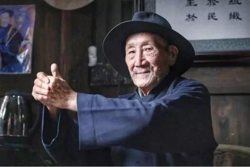 What is Sichuan Pao Ge - iNEWS