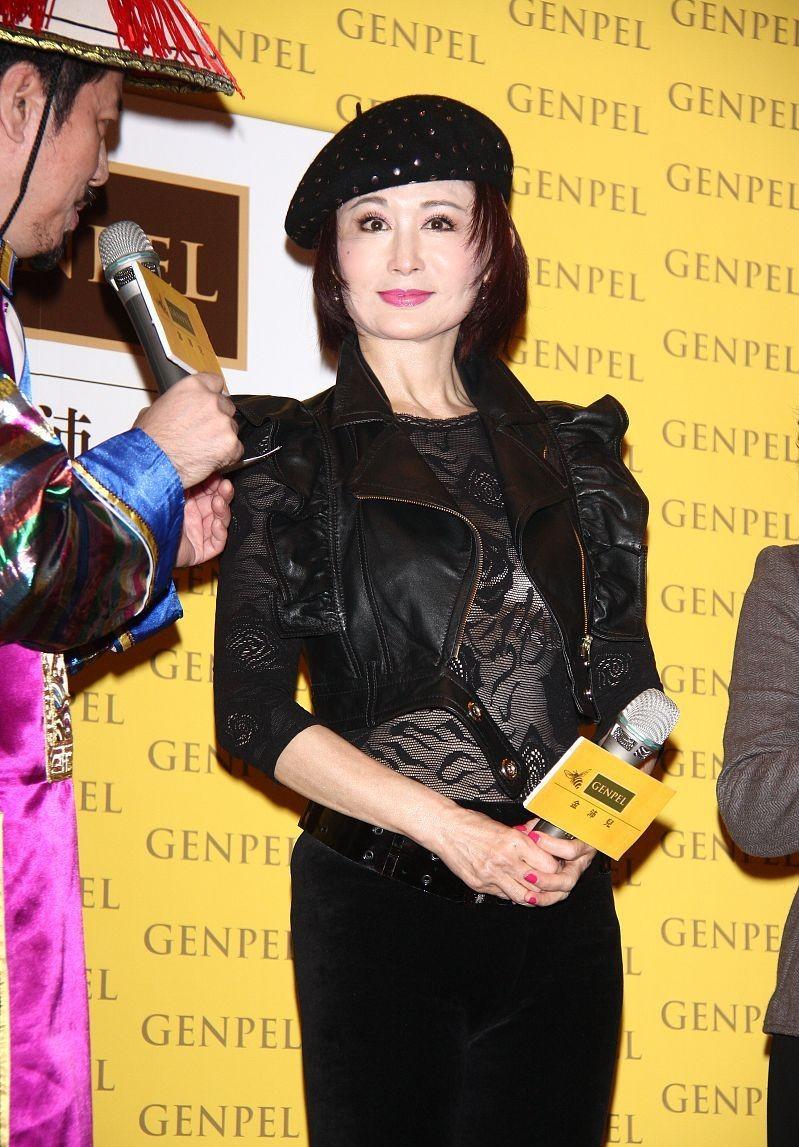 Pan Yingzi is really "a stunner among old grandmothers", 72 years old ...