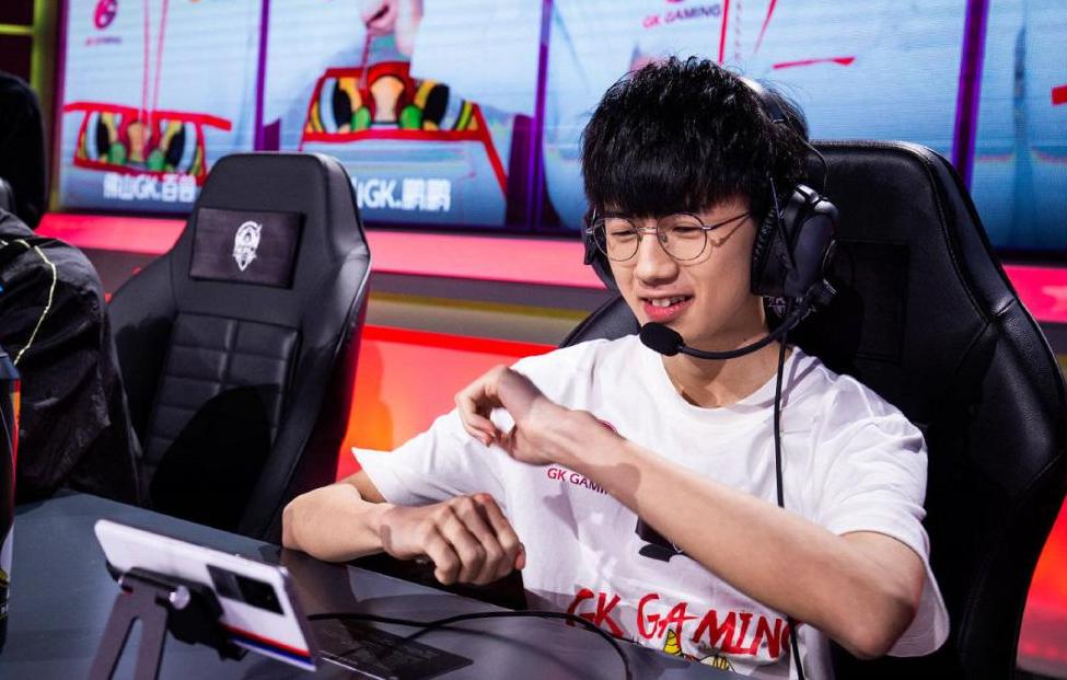 "Brother Dehua" played poorly in the first show, GK's victory is not ...