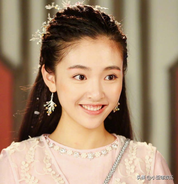 "Cute and clever" all rely on winking eyebrows?Let these actresses tell ...