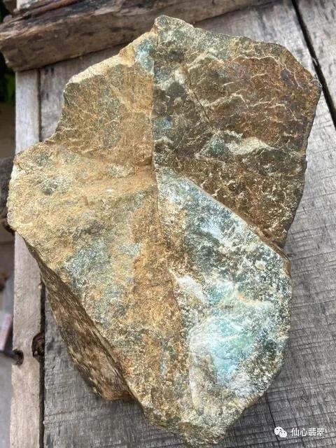 How to choose jade iron rust skin? - iNEWS