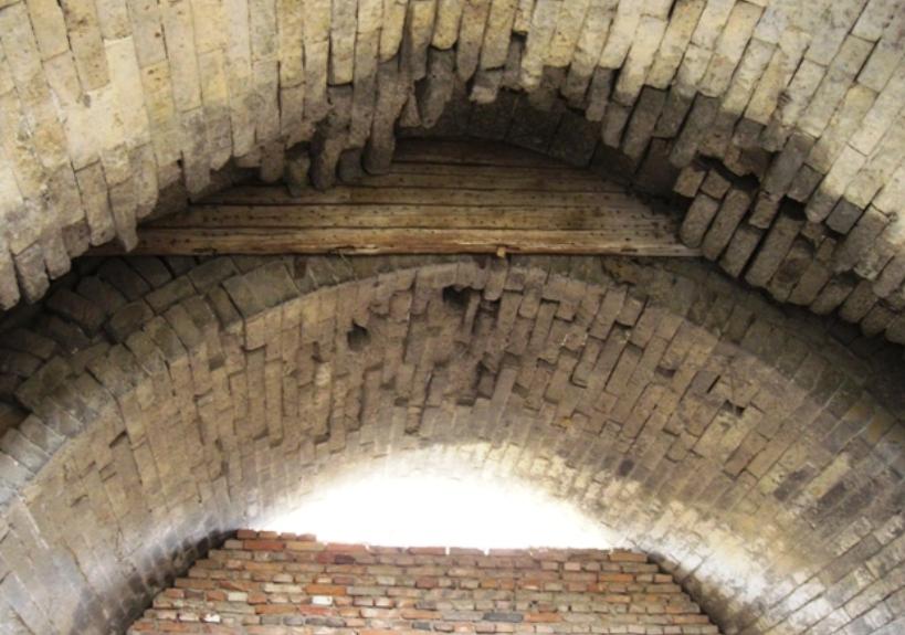 There is a Qianjin Gate at Zhengyang Gate. After reading it, I realized ...