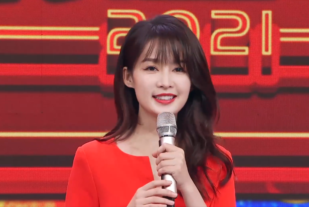 "When the Spring Festival Gala is in progress" Zhang Yuqi chooses the ...