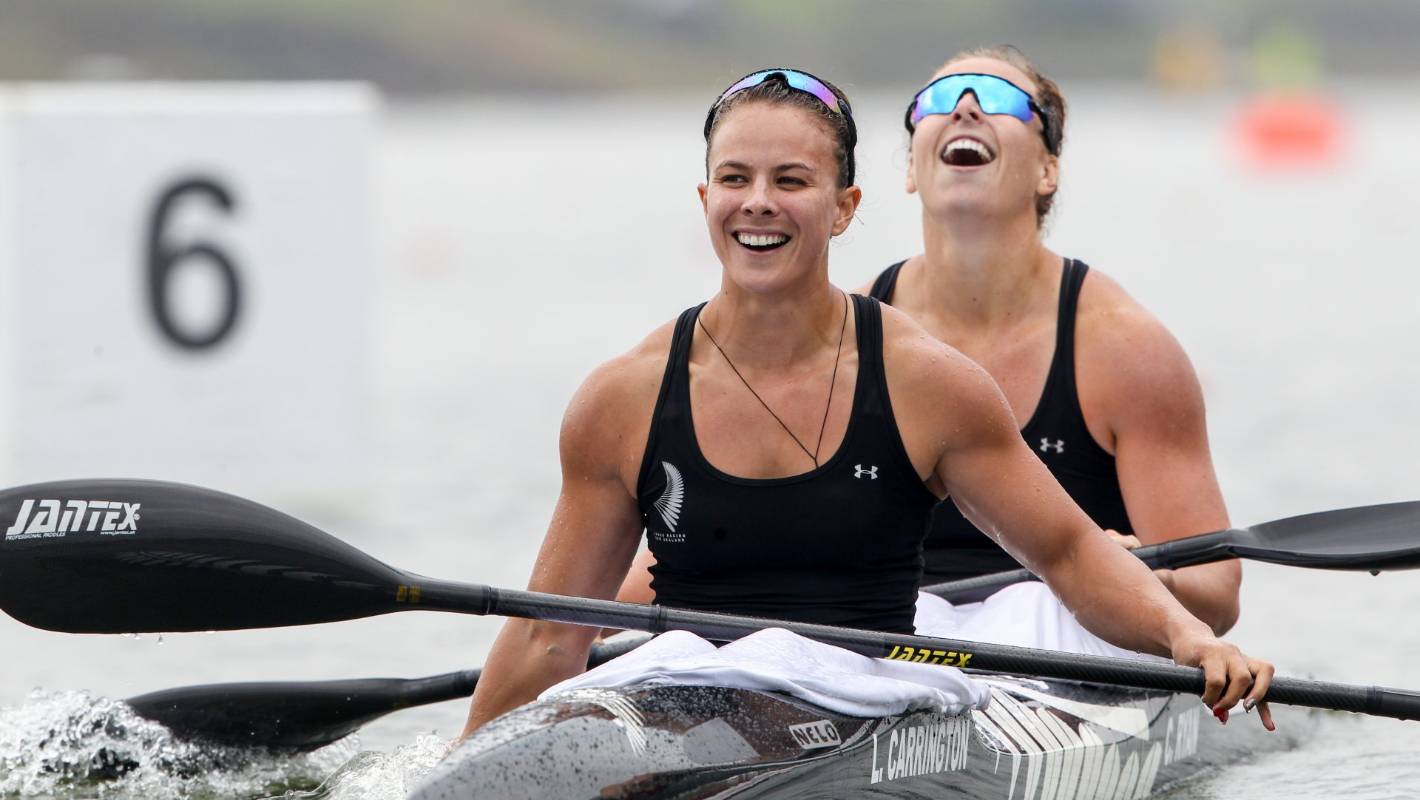 Lisa Carrington: Kayak Titan, Devil Muscle Girl, Won 3 Gold in Tokyo ...