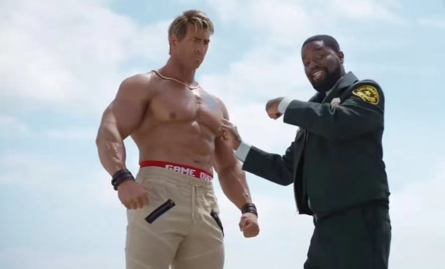 Deadpool turned into a muscular man, his arm muscles are bigger than ...