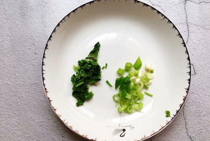 The method of "pimple soup" is hot, and it is cooked in 10 minutes. It ...