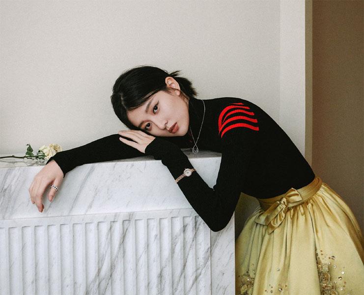 Qiao Xin shot boldly photo, exposed the bone body ribs, the gods, DVN ...