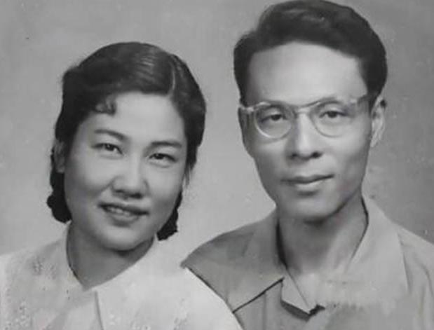 Zhang Ruifang: separated from her first love at the age of 19, but she ...