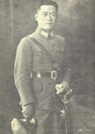 During the Battle of Huaihai, Qiu Qingquan led his adjutant to flee in ...