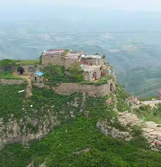 Lishi District, Luliang City, Shanxi Province, Bijia Mountain is also ...