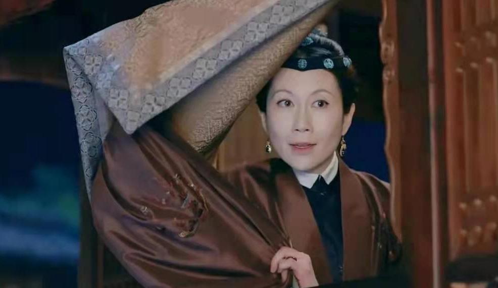 "Jade House Spring": What is the relationship between Liu Sanjue and ...