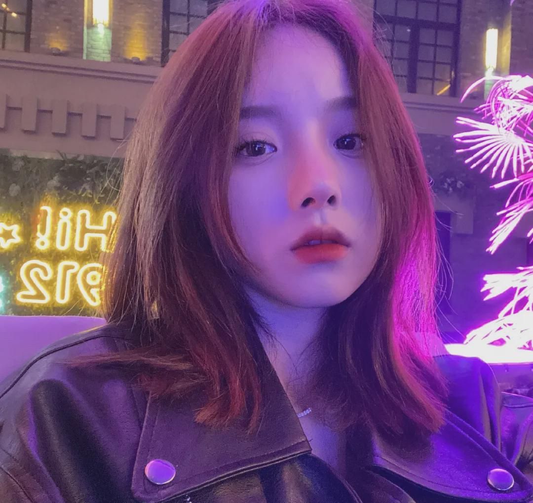 Kang Yoona made a self-destructive "out of the circle" photo and met ...