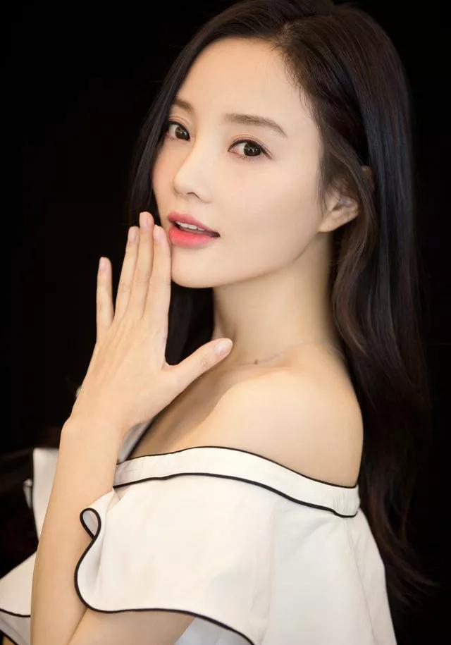 Li Xiaolu's relationship history is far more exciting than her celebrity road. There must be ...