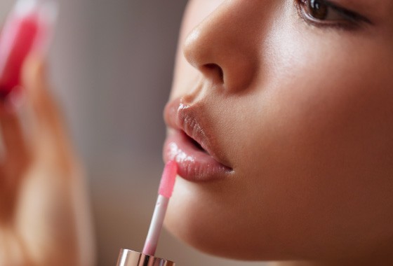 Japan's most beautiful lips-Kaji Hitomi - iNEWS