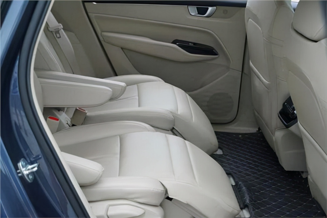 The big four-seater design allows the family to sit comfortably. Look ...