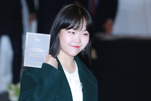 Musician Le Tong renewed his contract with YG for 5 years, younger ...