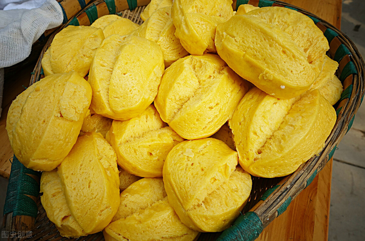 To make cornmeal steamed buns, master one trick. The steamed buns are ...