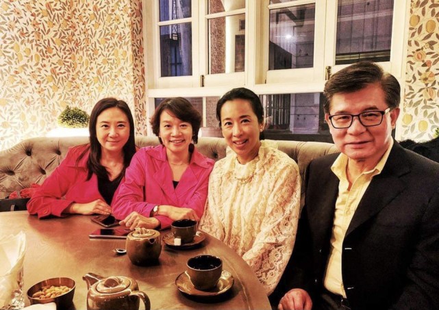 The wedding scene of Zhu Lingling's stepson was warm, and she was right ...